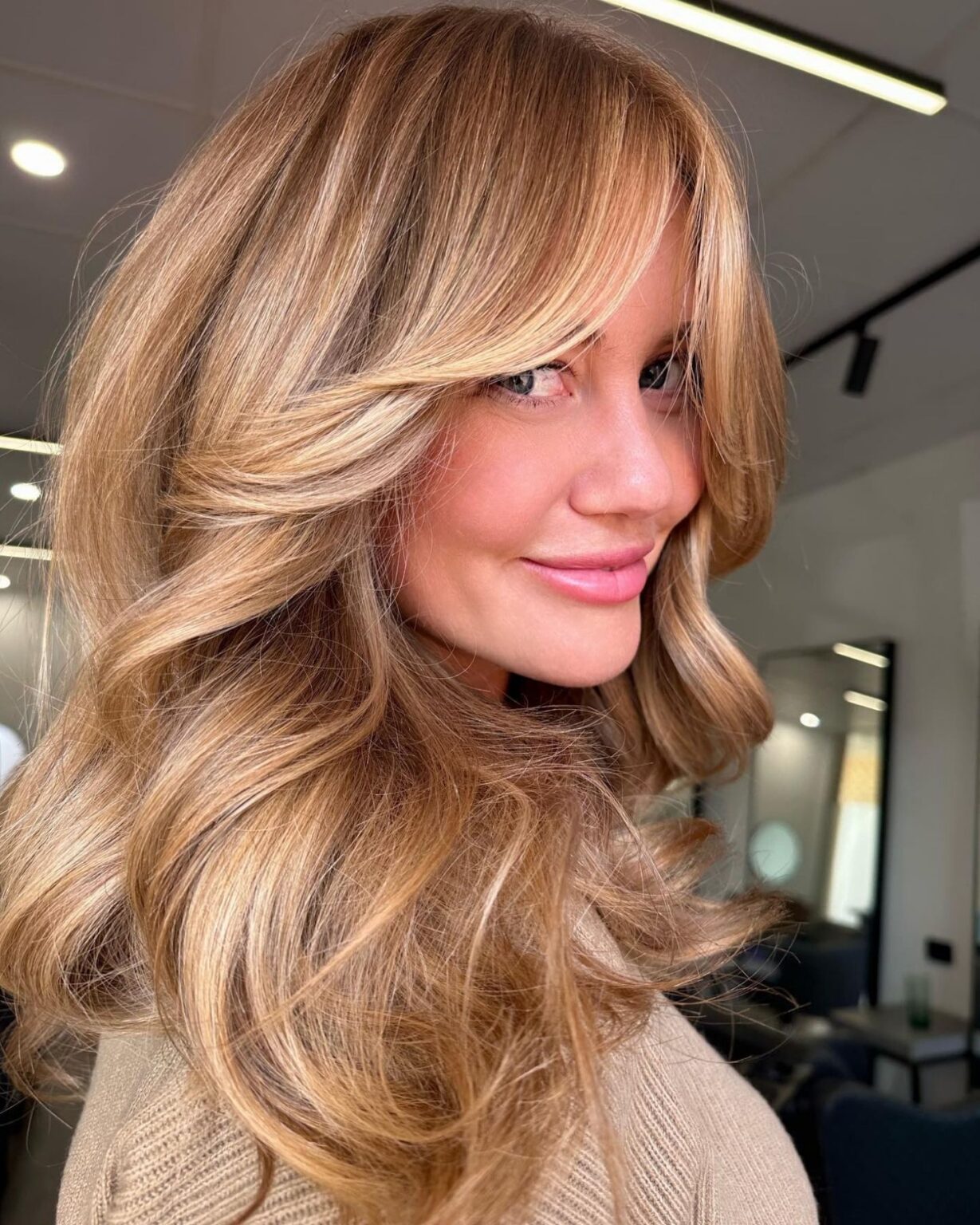 15 Hair Colors That Make You Look 10 Years Younger (Stylist-Approved)