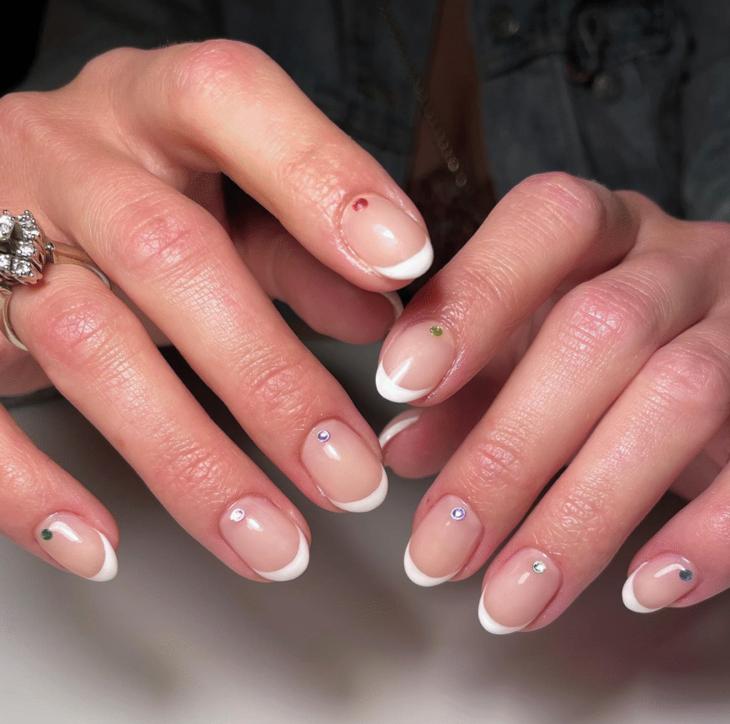 25 French Manicure Designs: Classic, Micro & Thin Tip Nails
